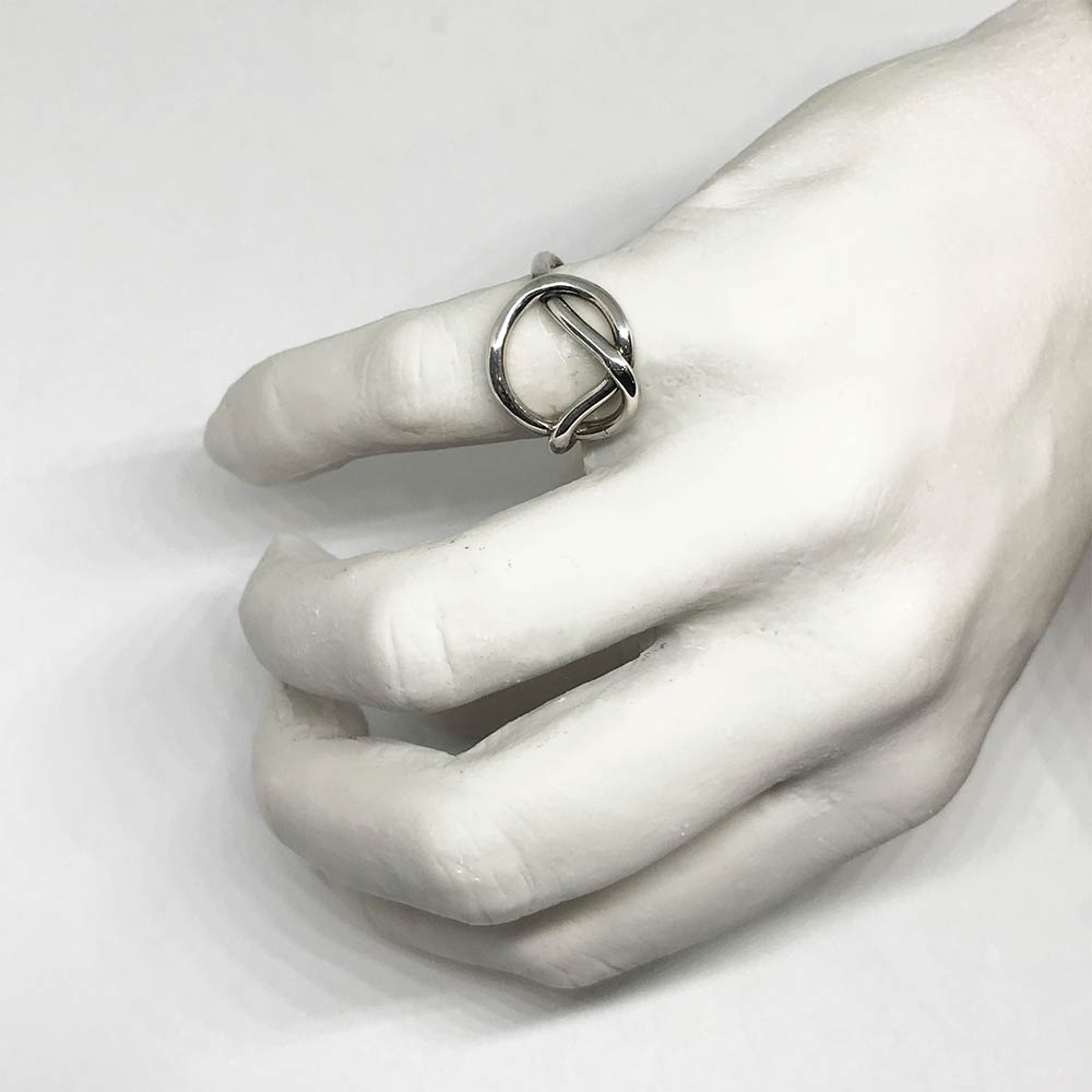 SILVER ROUND INFINITY KNOT RING – Amabis